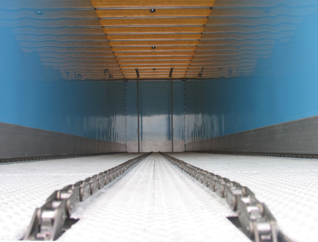 Maxi-cube chain floor cuts trailer weight - OwnerDriver