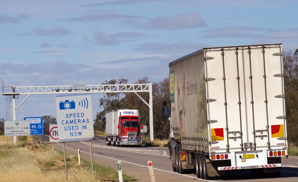 Feds rule out taking over trucking regs - OwnerDriver