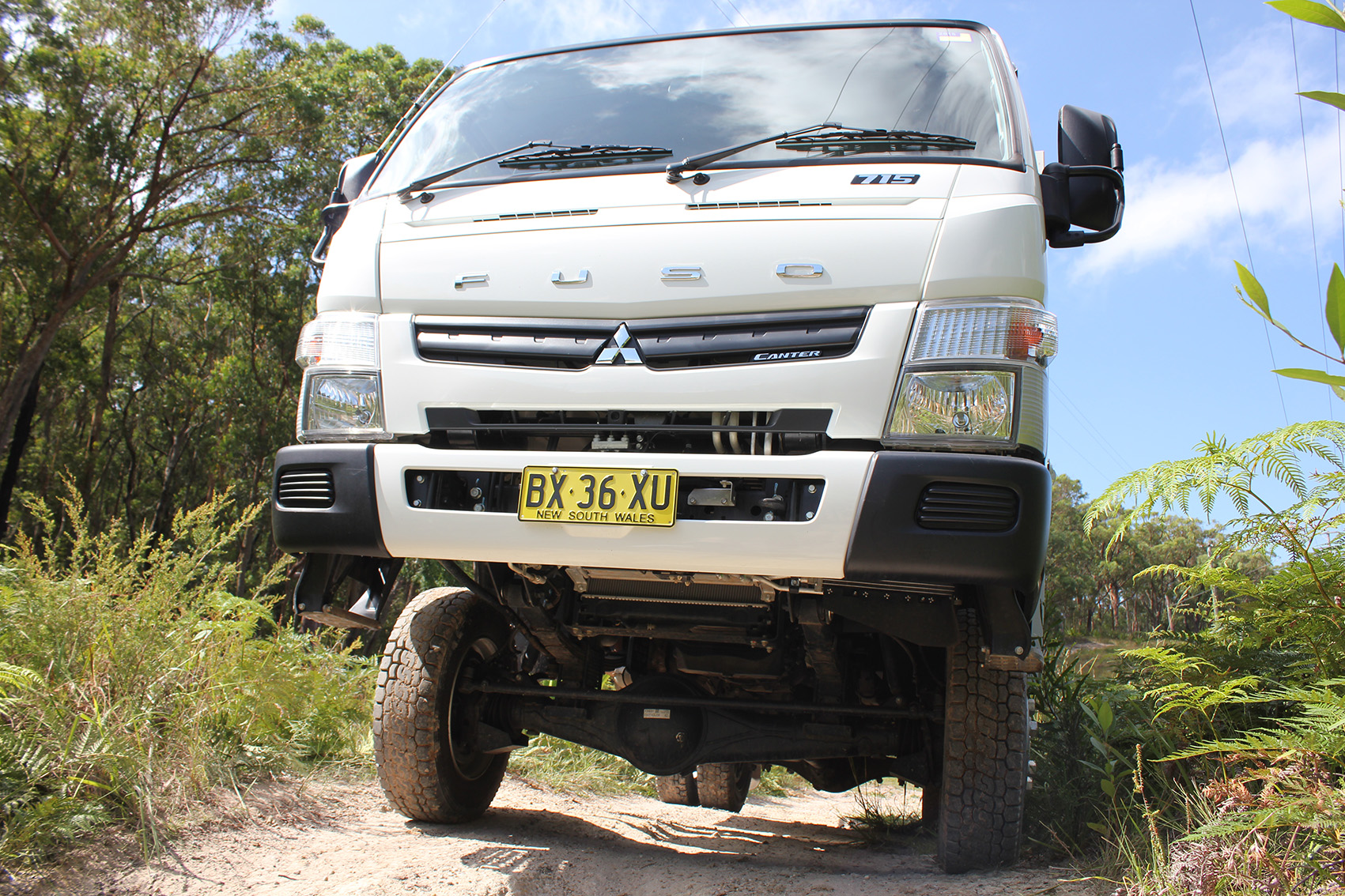 Mitsubishi Fuso Canter FG 4x4 truck video | Review