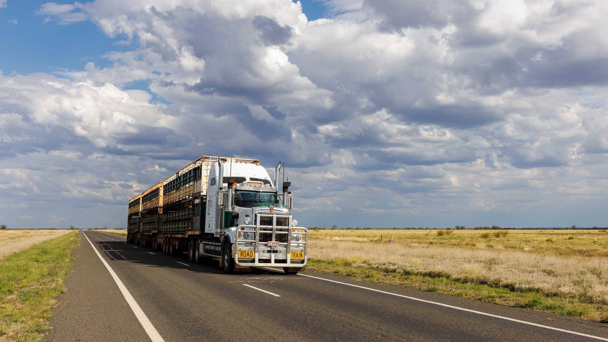 Volvo and Kenworth tie for May truck sales numbers - OwnerDriver