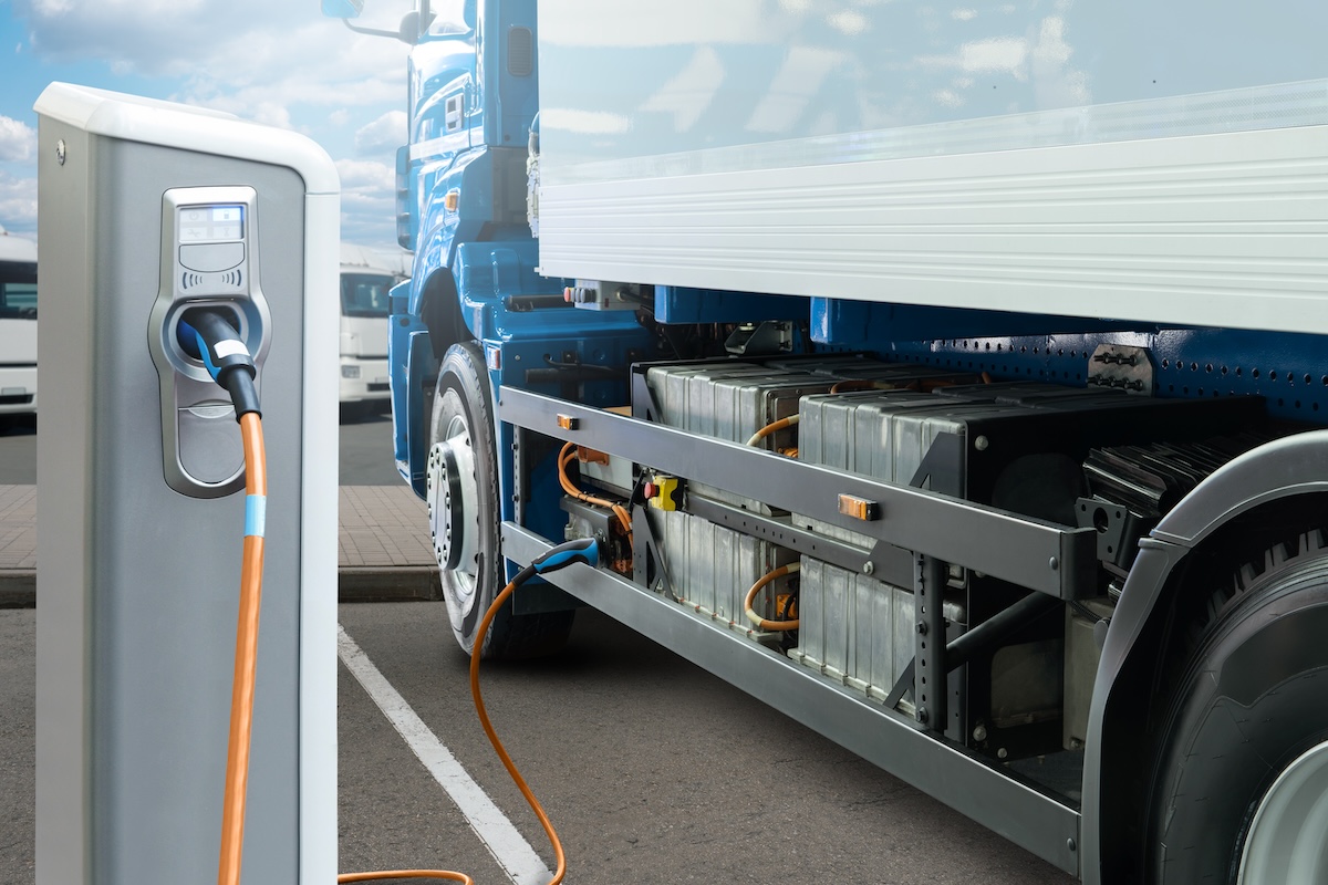 EVC report says electric truck roadblocks cause $4B annual loss in ...