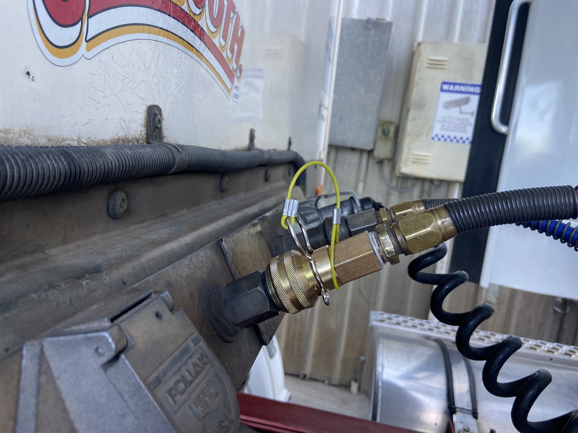New General Pneumatics CLIPLOCK ensures safe coupling connections