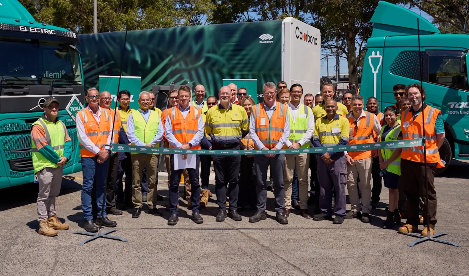Toll Group unveils new electric prime movers for key client